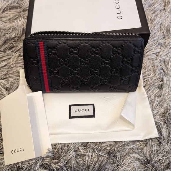 Gucci | Bags | Gucci Zip Wallet | Poshmark
